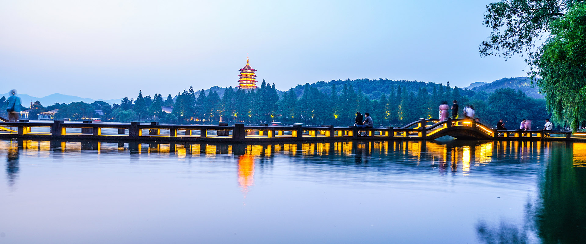8 Beautiful Lakes in China | West Lake, Qinghai Lake, Lugu Lake