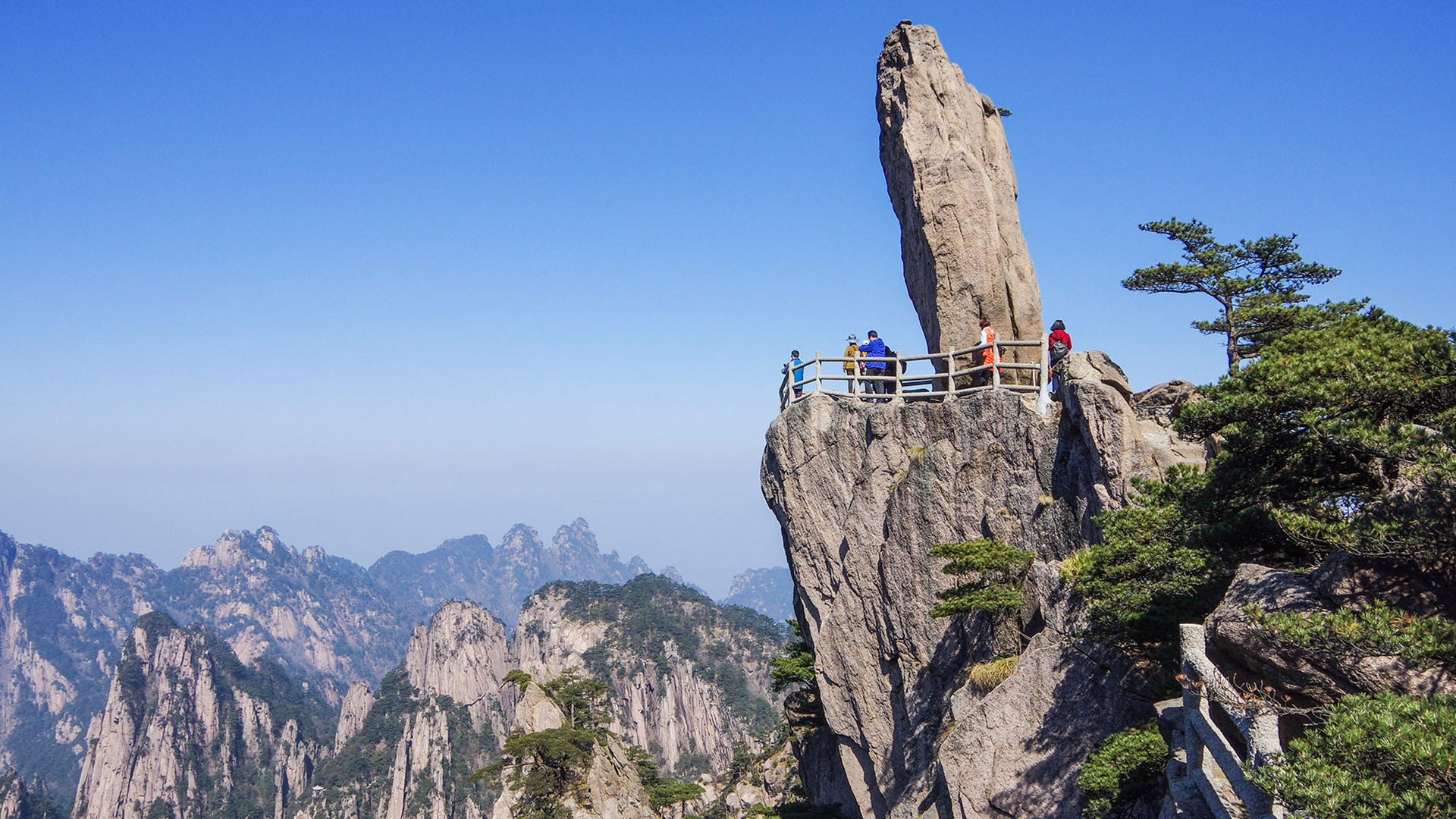Top 10 Travel Tips for Visiting Huangshan (Yellow Mountain)